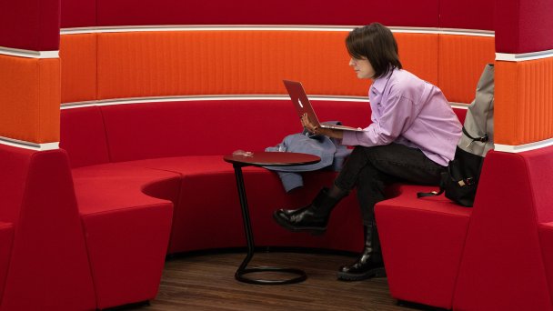 Эксперты зафиксировали «вымывание» молодежи с рынка труда | Forbes.ru