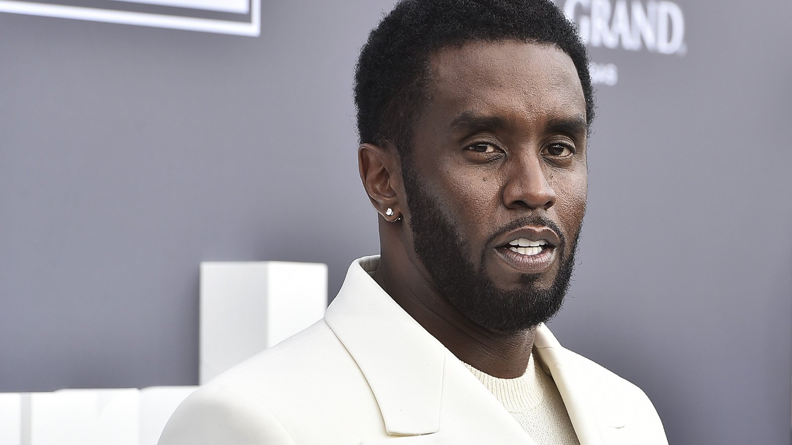 Закрытая вечеринка: что известно о деле рэпера Шона Diddy Комбса ...
